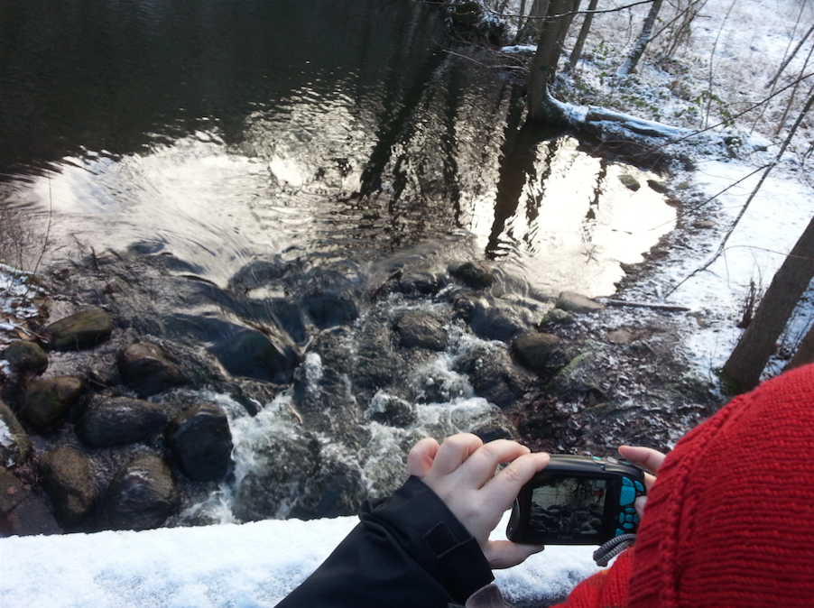 Observing hydrodynamic phenomena on a creek - Adventures in ...