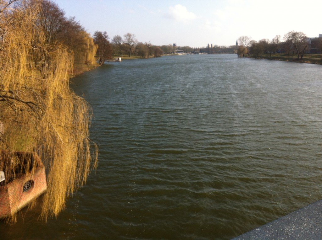 More wave phenomena on a lake, and a bit about wind - Adventures in ...