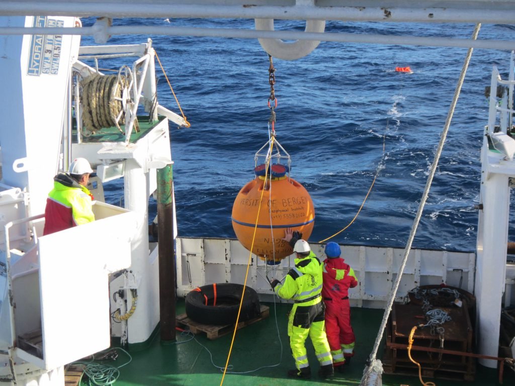 Deploying an oceanographic mooring - Adventures in Oceanography and ...