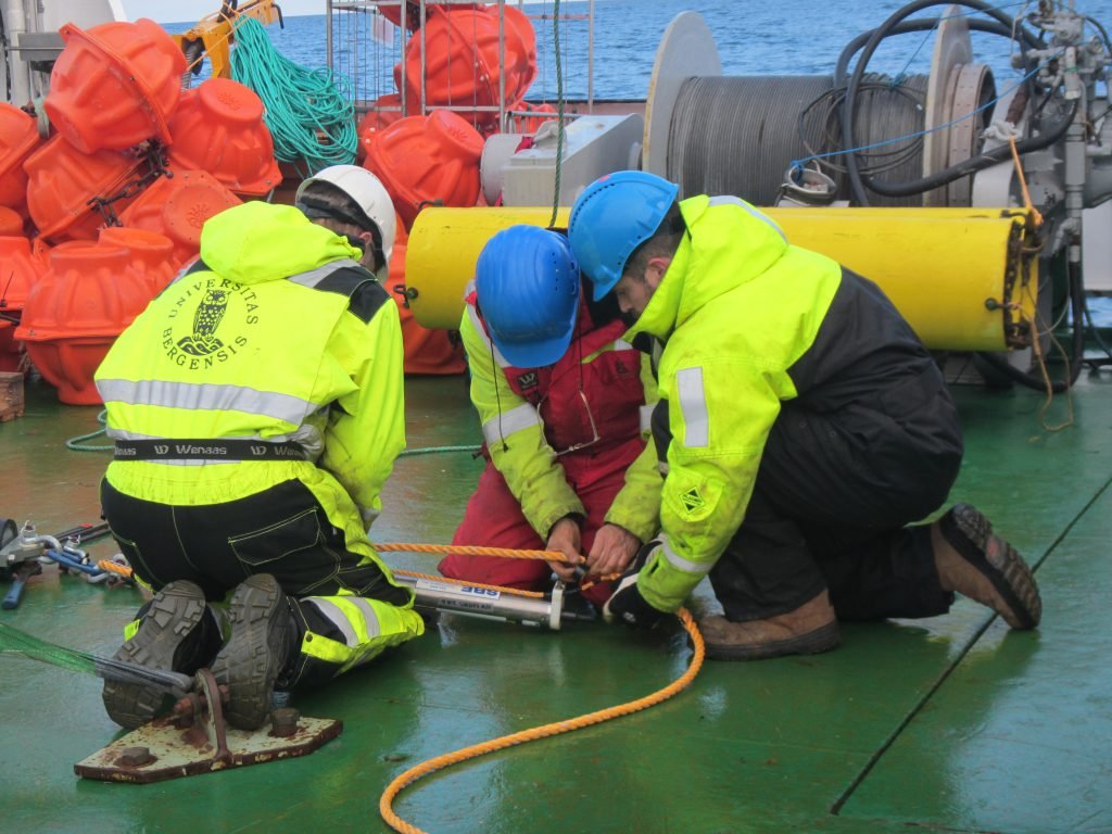 Deploying an oceanographic mooring - Adventures in Oceanography and ...