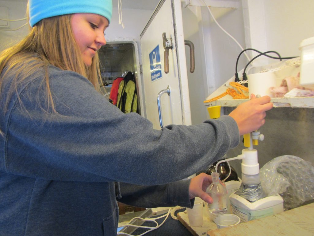 Measuring the concentration of dissolved oxygen in sea water – Part 2 ...