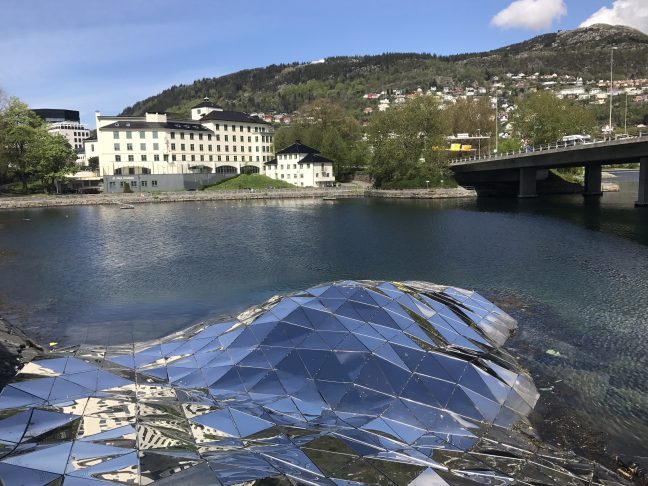 Diffraction of waves around obstacle - Adventures in Oceanography and ...