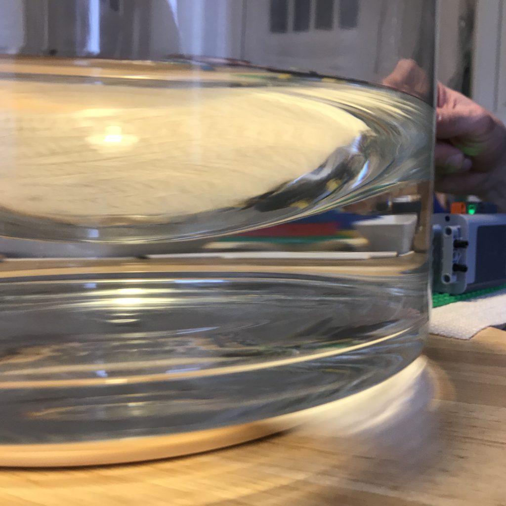 My first attempt at building a rotating table for kitchen oceanography ...