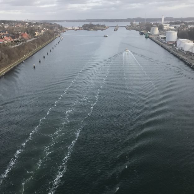 Wave watching at the locks in Kiel Holtenau - Adventures in ...