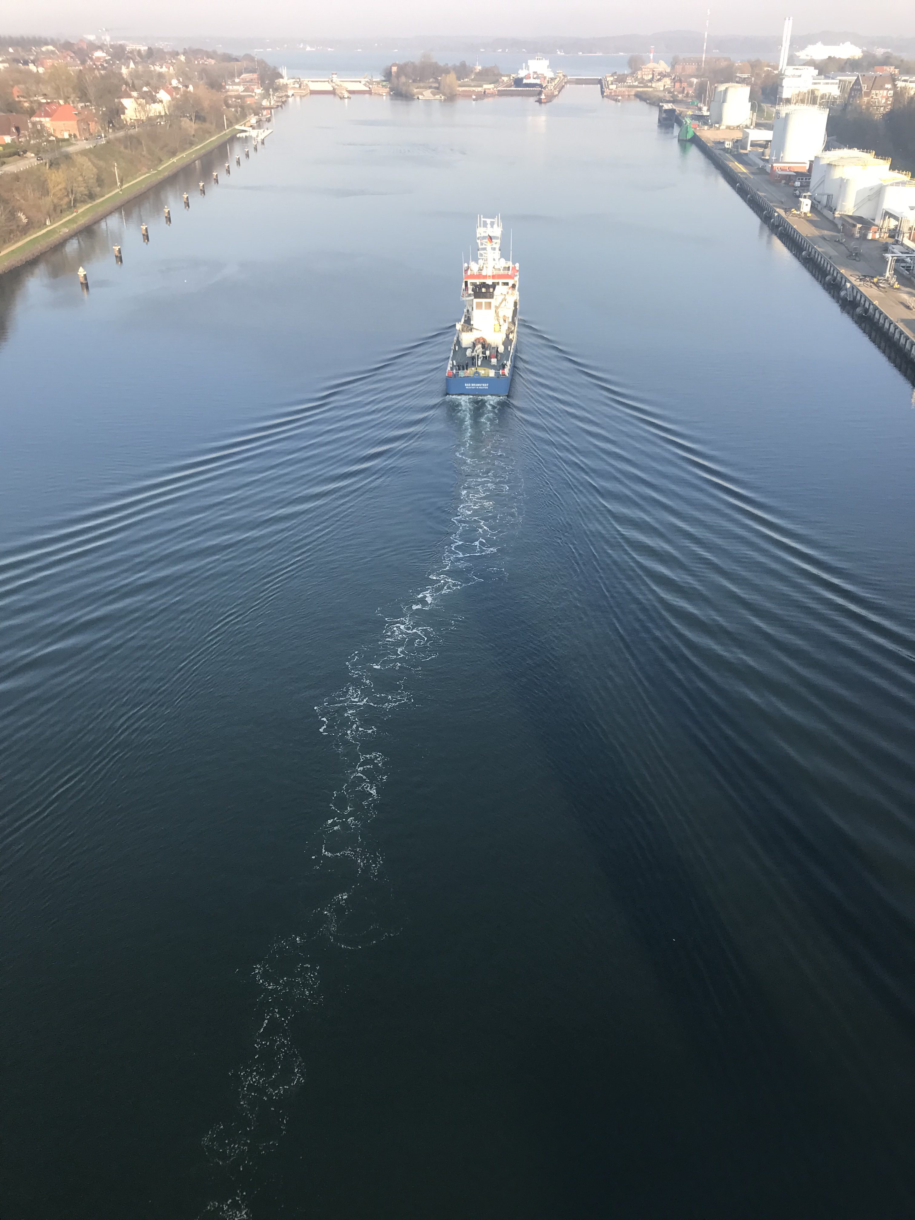 ship-generated waves Archives - Adventures in Oceanography and Teaching