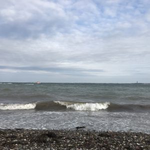 Same beach, different waves. Why? - Adventures in Oceanography and Teaching