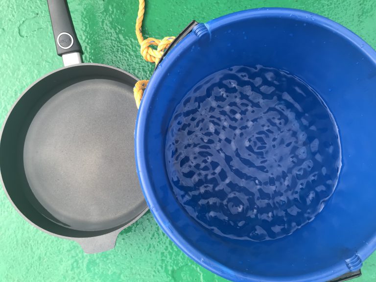 Wave watching in a bucket - Adventures in Oceanography and Teaching