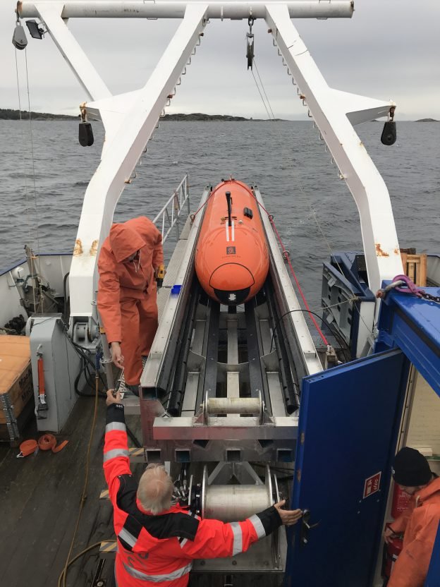 Meeting Ran, the Autonomous Underwater Vehicle - Adventures in ...