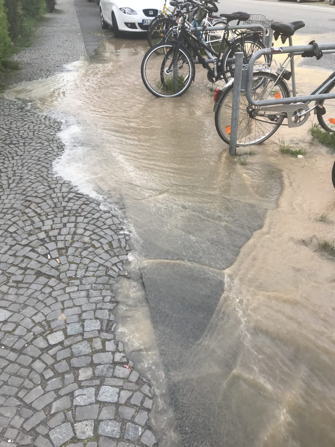 Broken water pipes - Adventures in Oceanography and Teaching