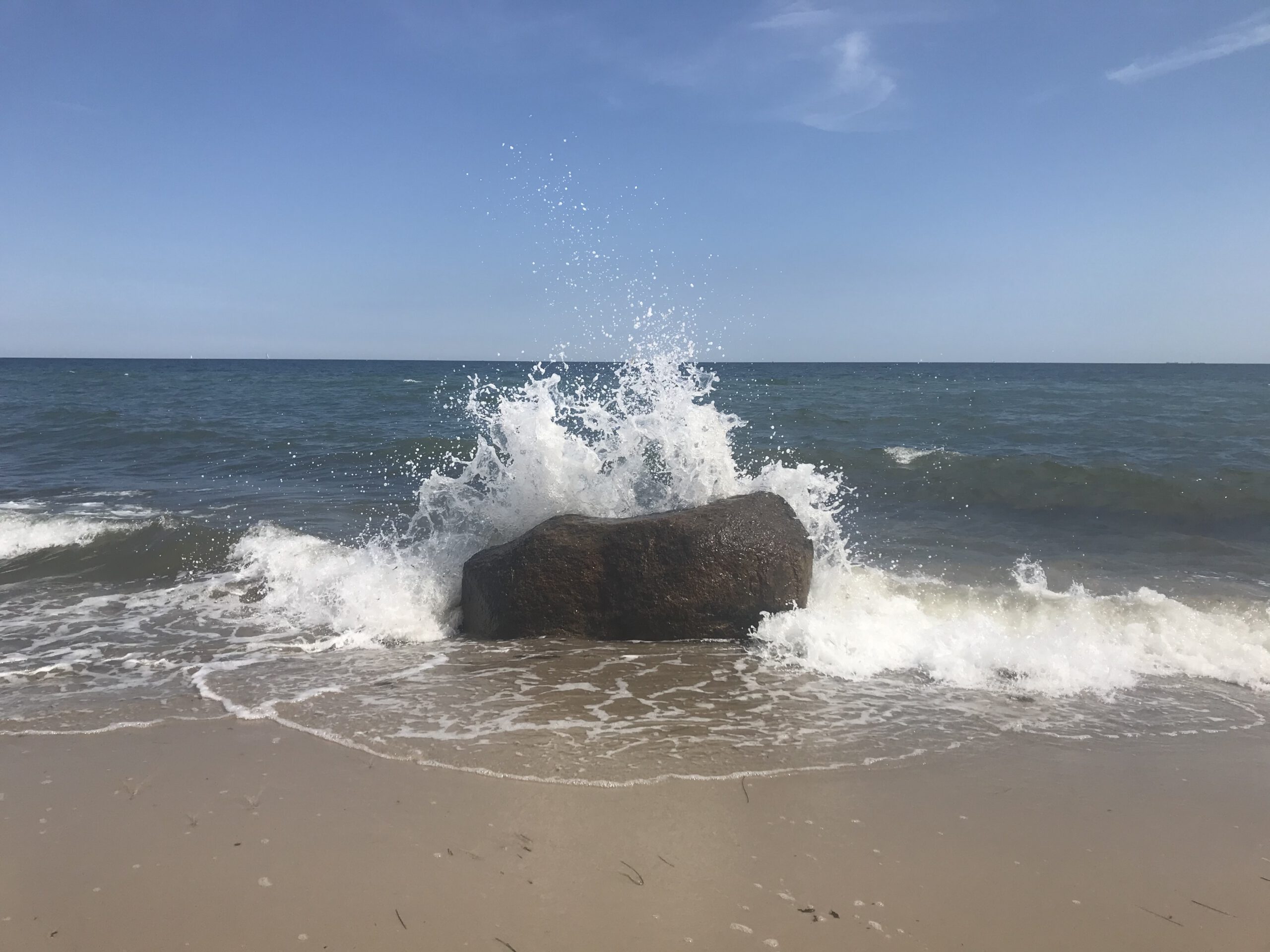 #WaveWatchingWednesday - Adventures in Oceanography and Teaching