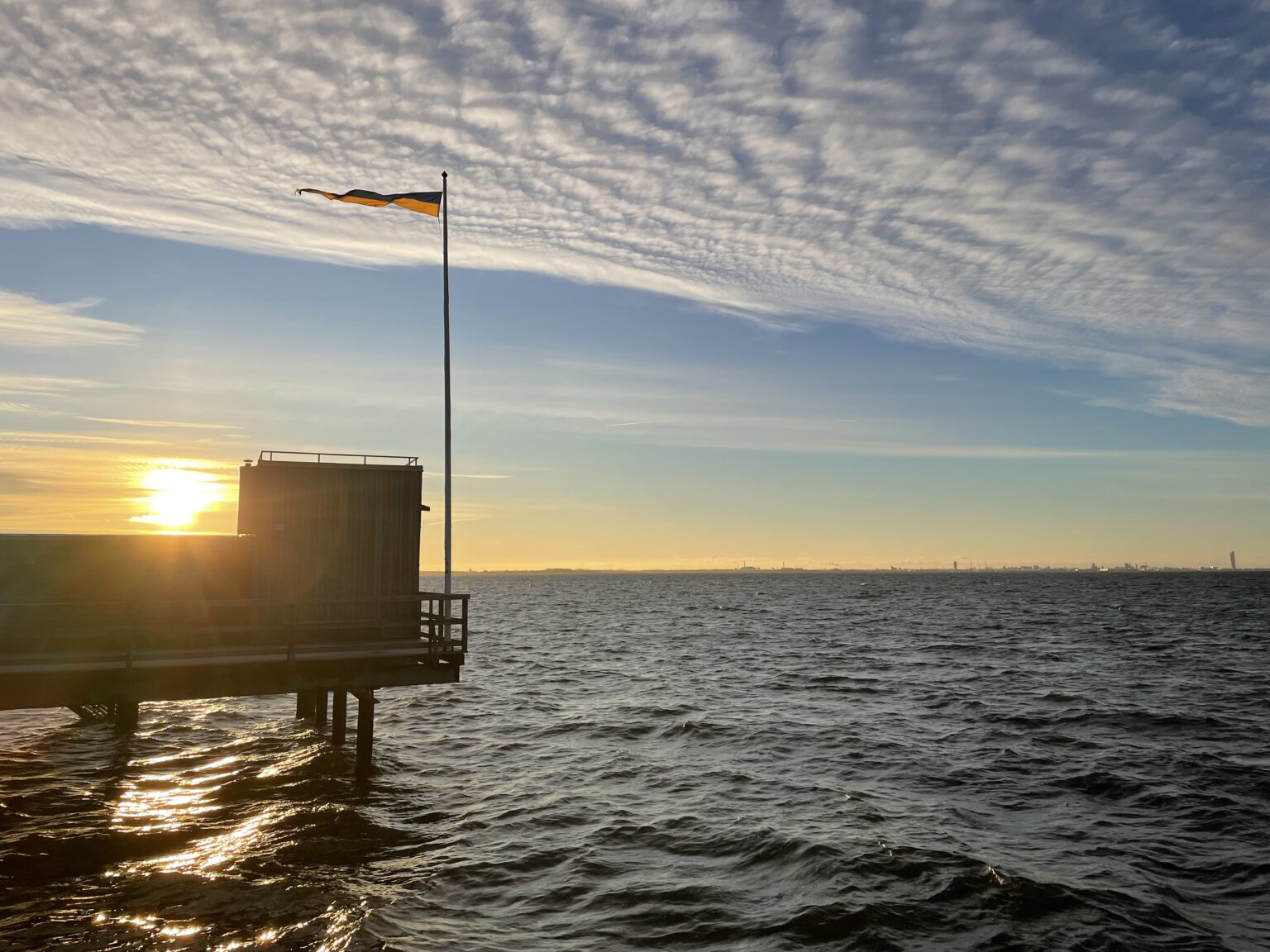 The difference between secondary rainbows and double rainbows ...